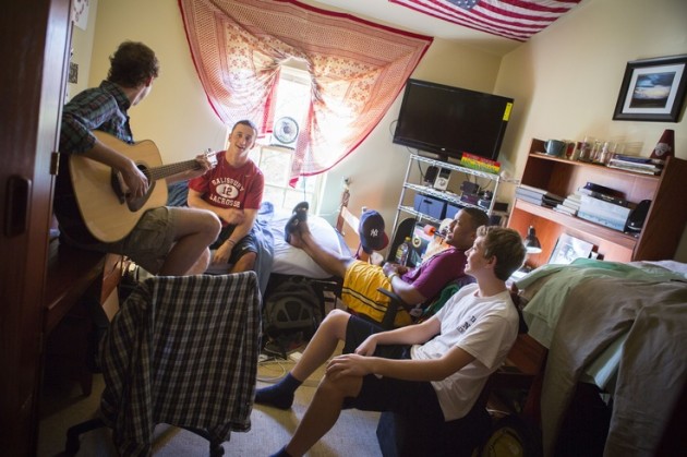 8 Types of Residents Every Resident Advisor (RA) Has | Uloop